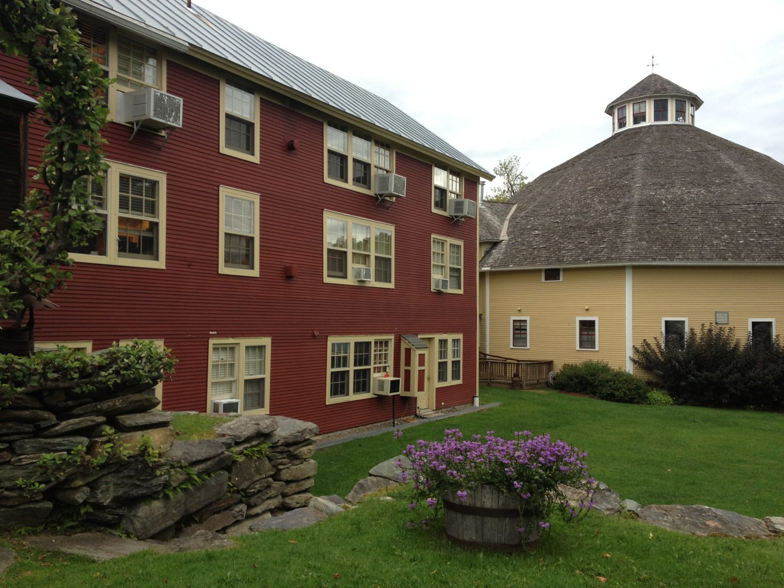 Colorful Barn Exteriors - Amykranecolor.com